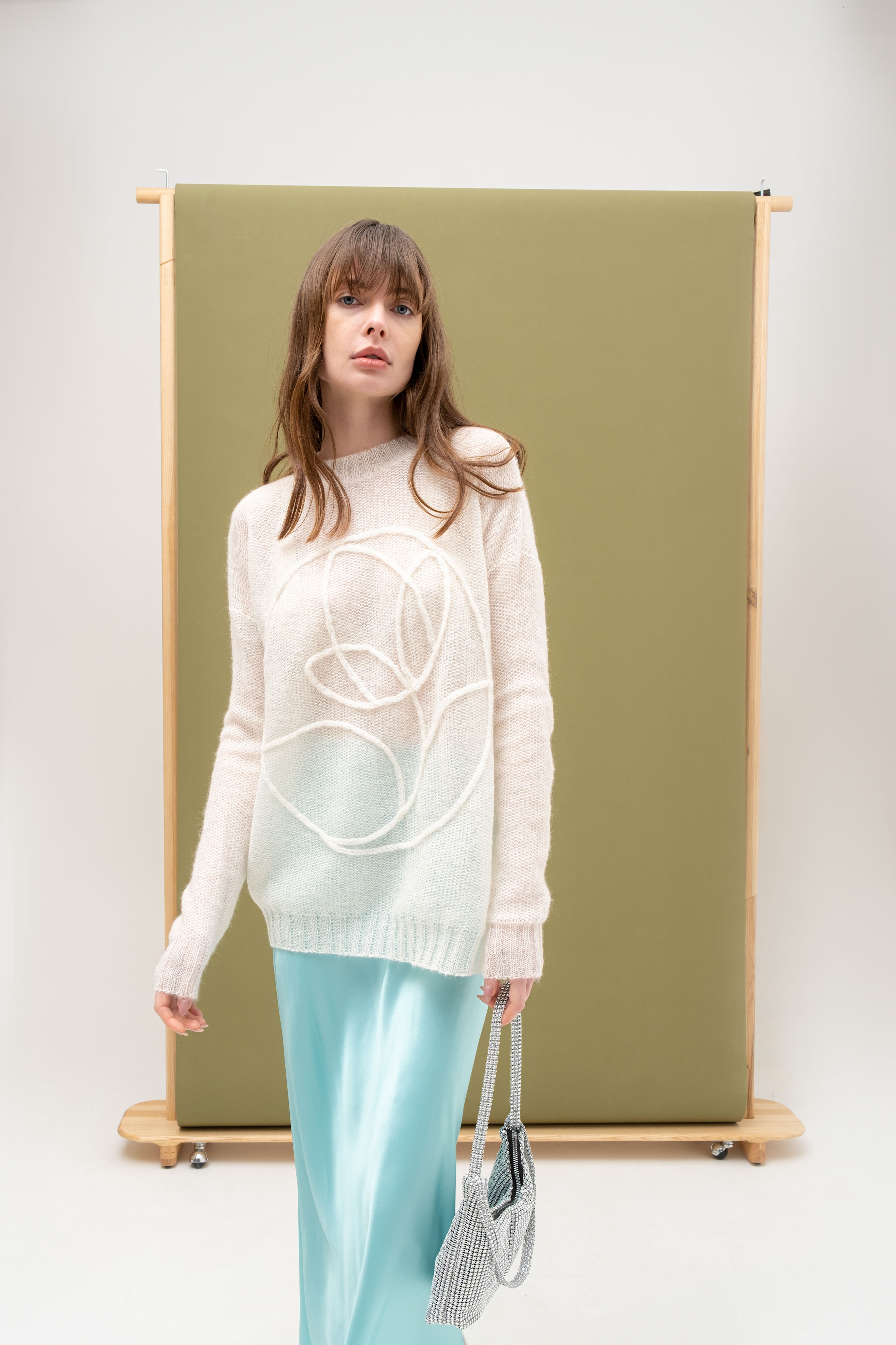 ART_2402white